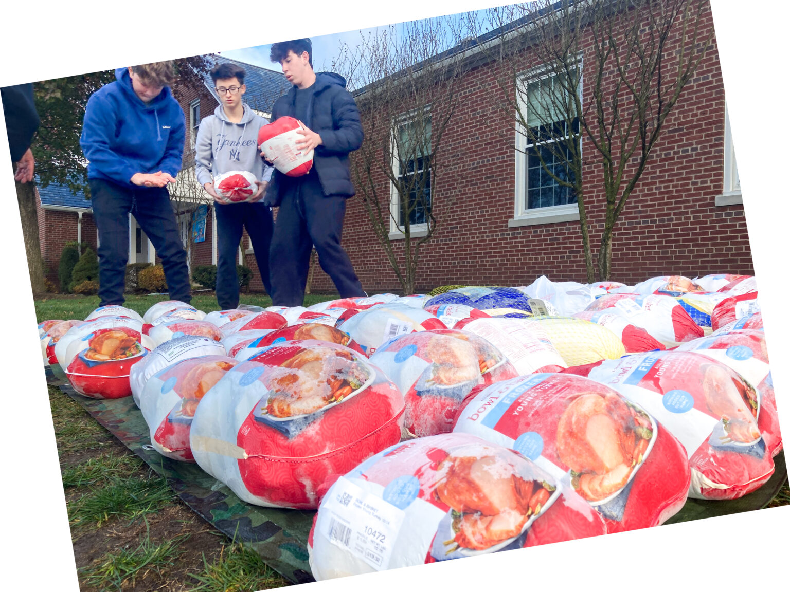 Community generosity packs out Helping Hand Food Pantry at 33rd Annual ...