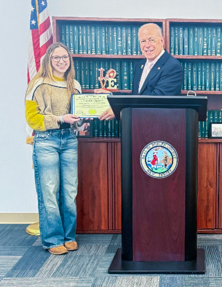 Demarest senior Elizabeth Maxwell earns Hogan's Five-Star Student Award ...